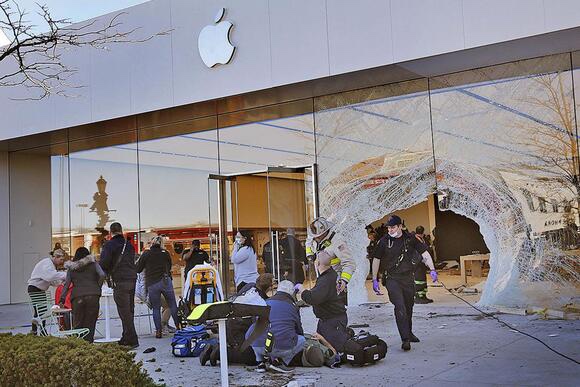 1 dead, 16 hurt when SUV crashes into Apple store - The Space Coast Rocket