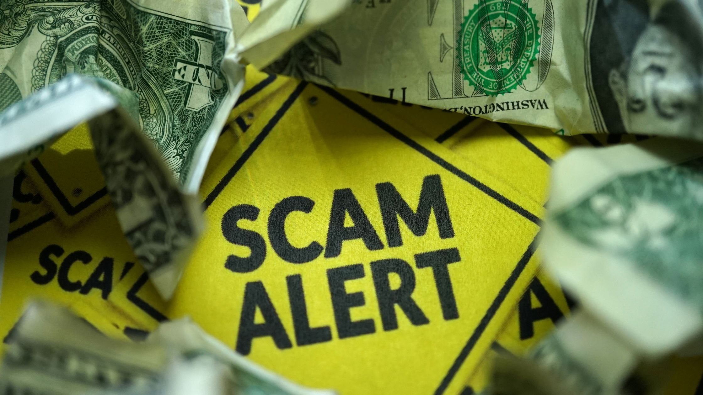 Listen Scammers Posing As Law Enforcement Scamming Cash Payments From